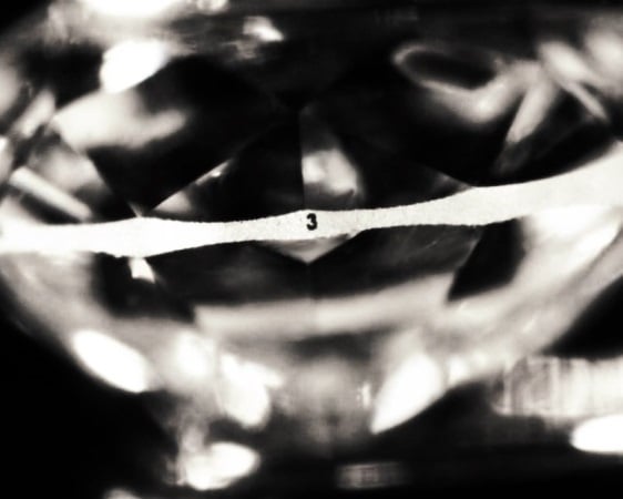 Facet Definition: What You Need to Know - Luksus Diamonds